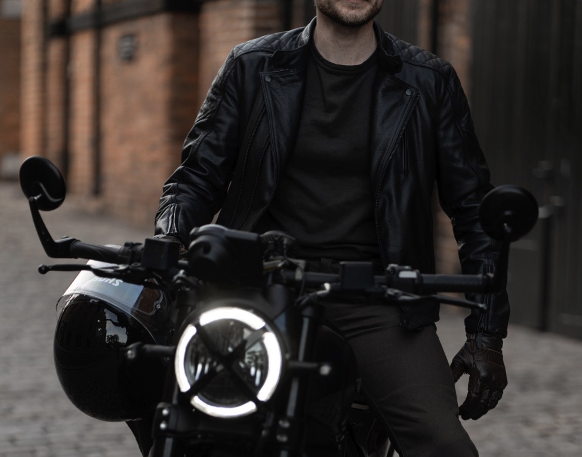 16 Best Retro Motorcycle Helmets (All Styles)